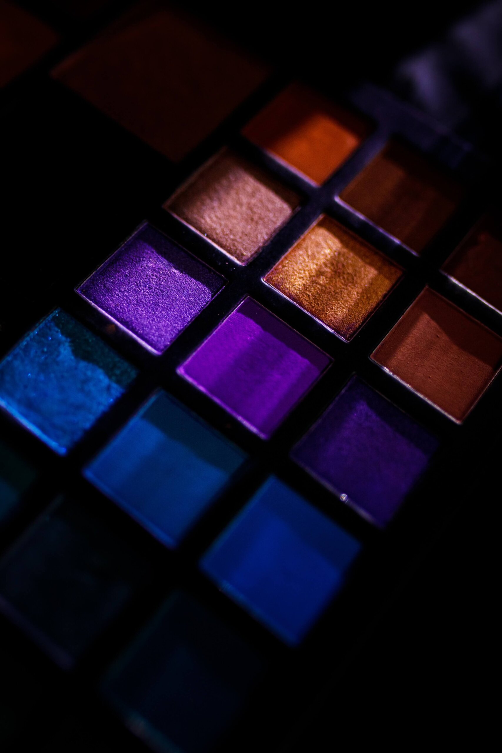 Choosing the Perfect Eyeshadow for Your Eye Color - Free Bunni