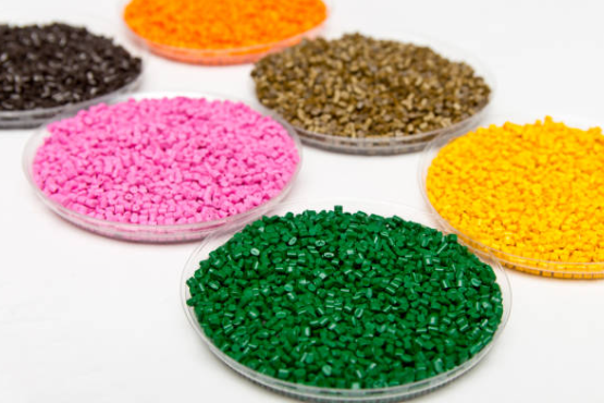 The Safety Questions Surrounding Synthetic Lake Dyes - Free Bunni